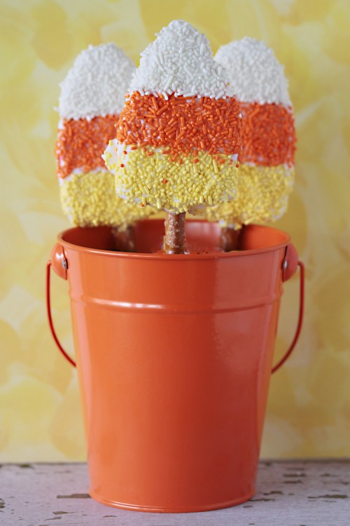 Candy Corn Krispy Treat Pretzel Pops | Fun Family Crafts