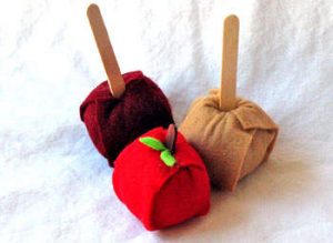 Felt Apples | Fun Family Crafts