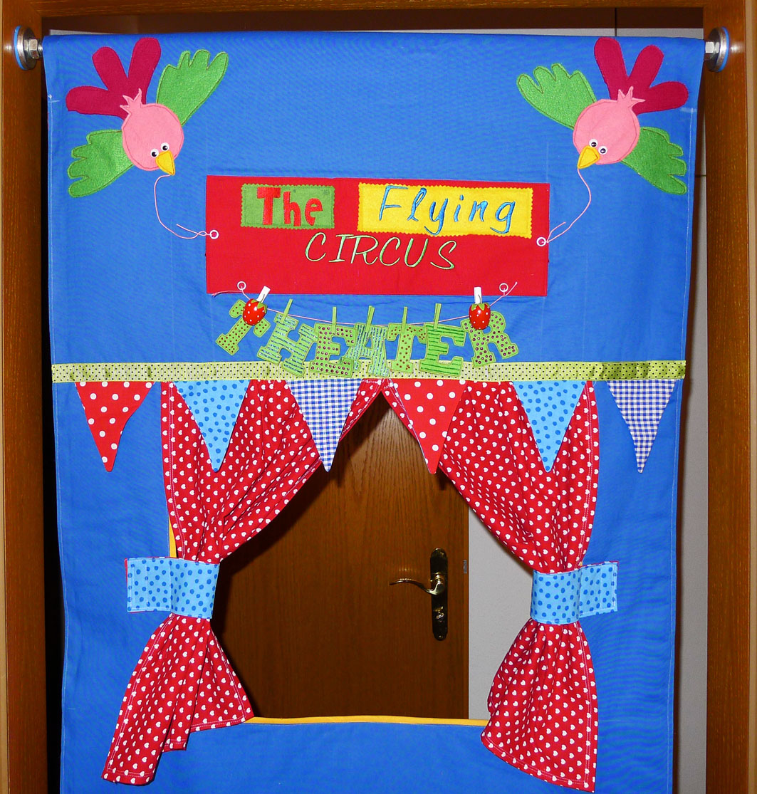 Door Frame Puppet Theater | Fun Family Crafts