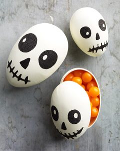 Skull Treat Boxes | Fun Family Crafts