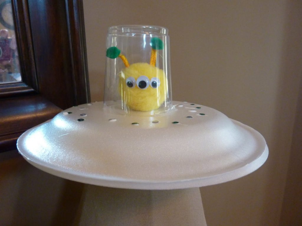Paper Plate UFO | Fun Family Crafts