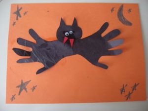 Handprint Bats | Fun Family Crafts