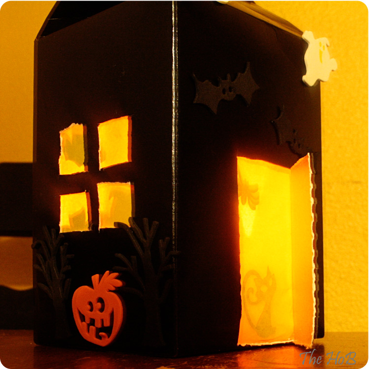 Haunted House | Fun Family Crafts