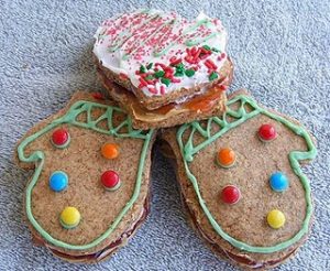 Peanut Butter & Jelly Mitten Cookies | Fun Family Crafts