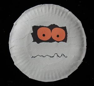 Paper Plate Mummy | Fun Family Crafts