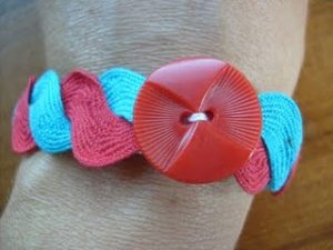 Ric Rac Bracelet | Fun Family Crafts