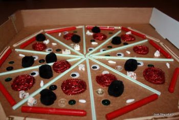 100 Days of School “Pizza” | Fun Family Crafts