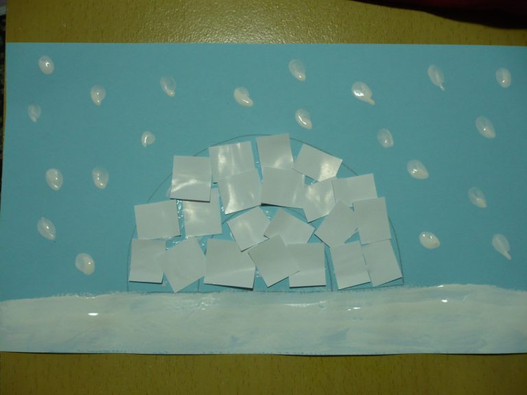 Paper Igloo | Fun Family Crafts