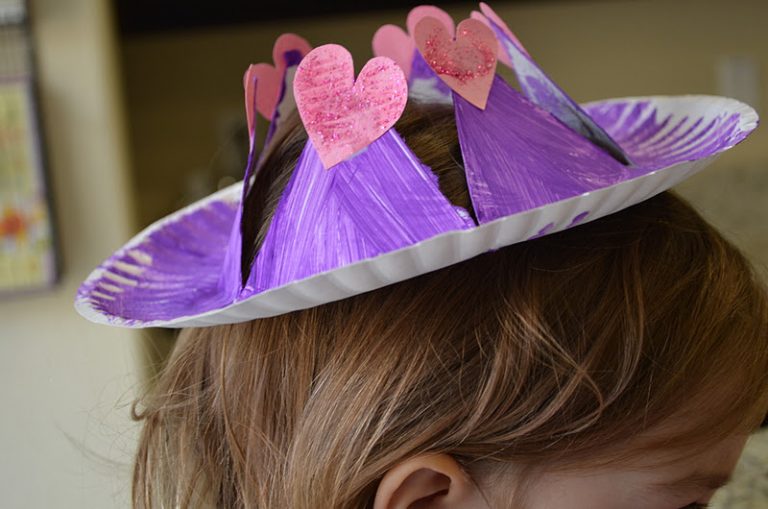 Crown of Hearts | Fun Family Crafts