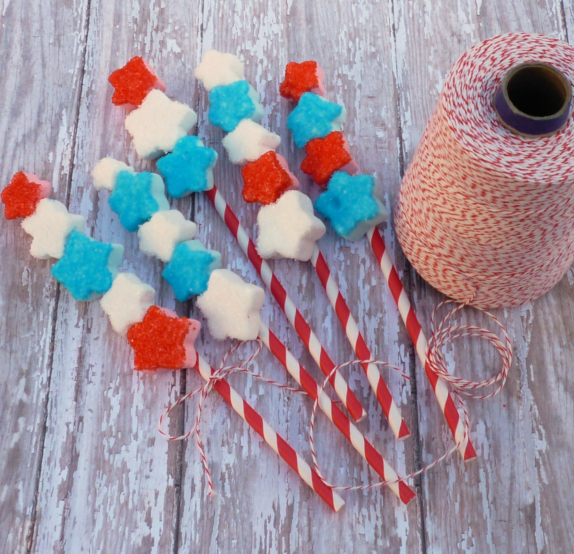 Sparkly Star Marshmallow Straws | Fun Family Crafts