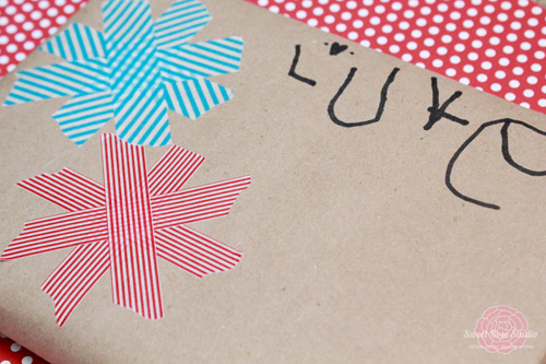 Easy Washi Tape Gift Wrap | Fun Family Crafts