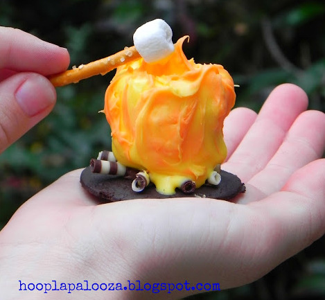 Campfire Marshmallow Cookies | Fun Family Crafts