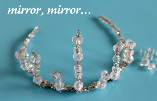 Snow White Crown | Fun Family Crafts