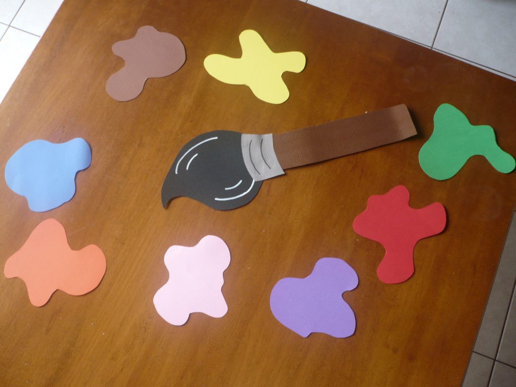 Paper Paint Palette | Fun Family Crafts