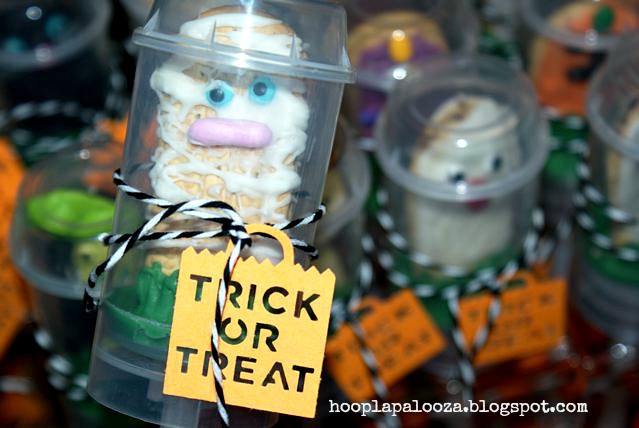 Trick or Treater Push Up Pops | Fun Family Crafts