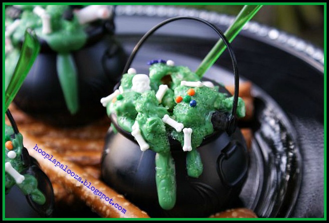 Witch's Cauldron Candy | Fun Family Crafts