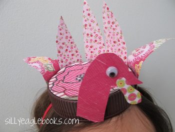 Bottle Cap Thanksgiving Turkey Hat | Fun Family Crafts