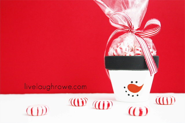 Snowman Candy Pots | Fun Family Crafts