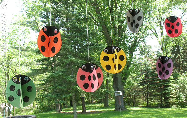 Swirling Twirling Ladybugs | Fun Family Crafts