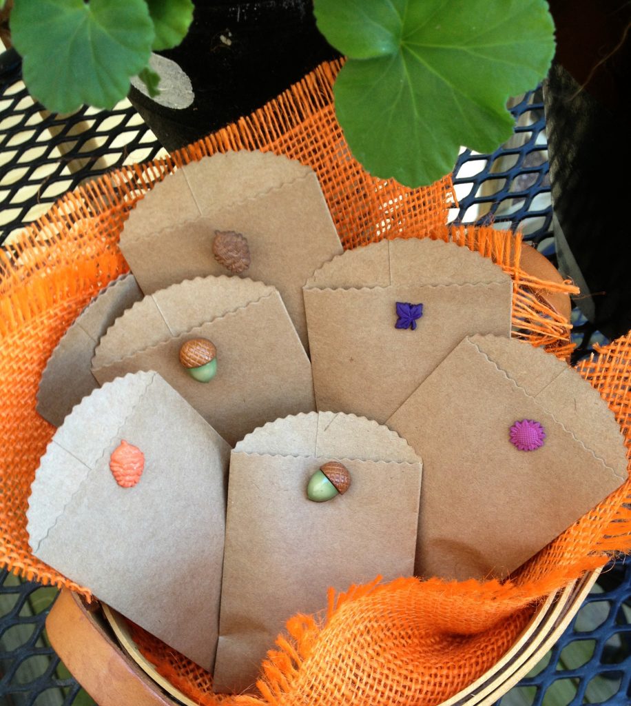 Mini Autumn Gift Bags | Fun Family Crafts