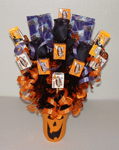 Halloween Candy Bouquet | Fun Family Crafts