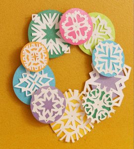 Snowflake Wreath | Fun Family Crafts