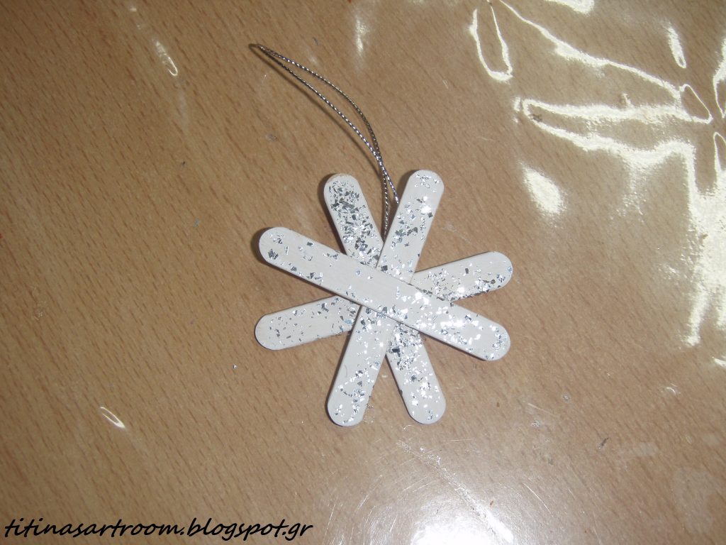Craft Stick Snowflake | Fun Family Crafts