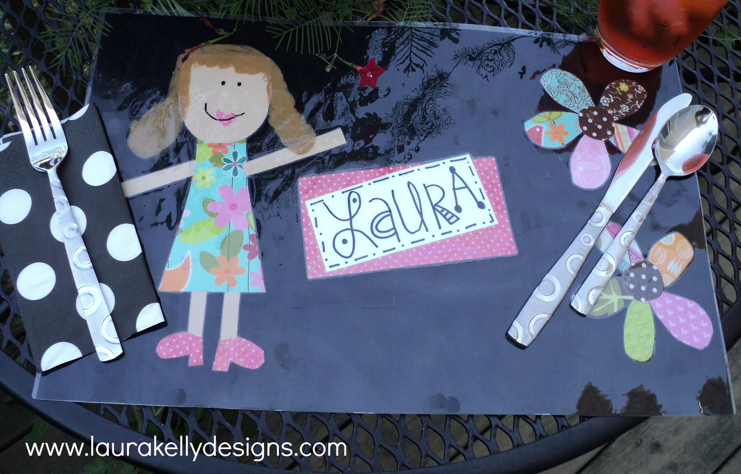 Personalized Paper Crafted Place Mats | Fun Family Crafts