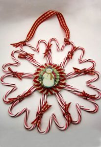 Candy Cane Christmas Wreath | Fun Family Crafts