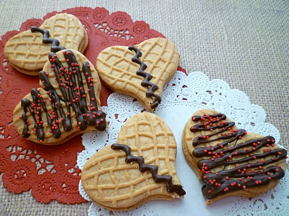 Simple Nutter Butter Hearts | Fun Family Crafts