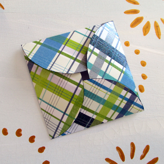 Twirly Envelopes | Fun Family Crafts