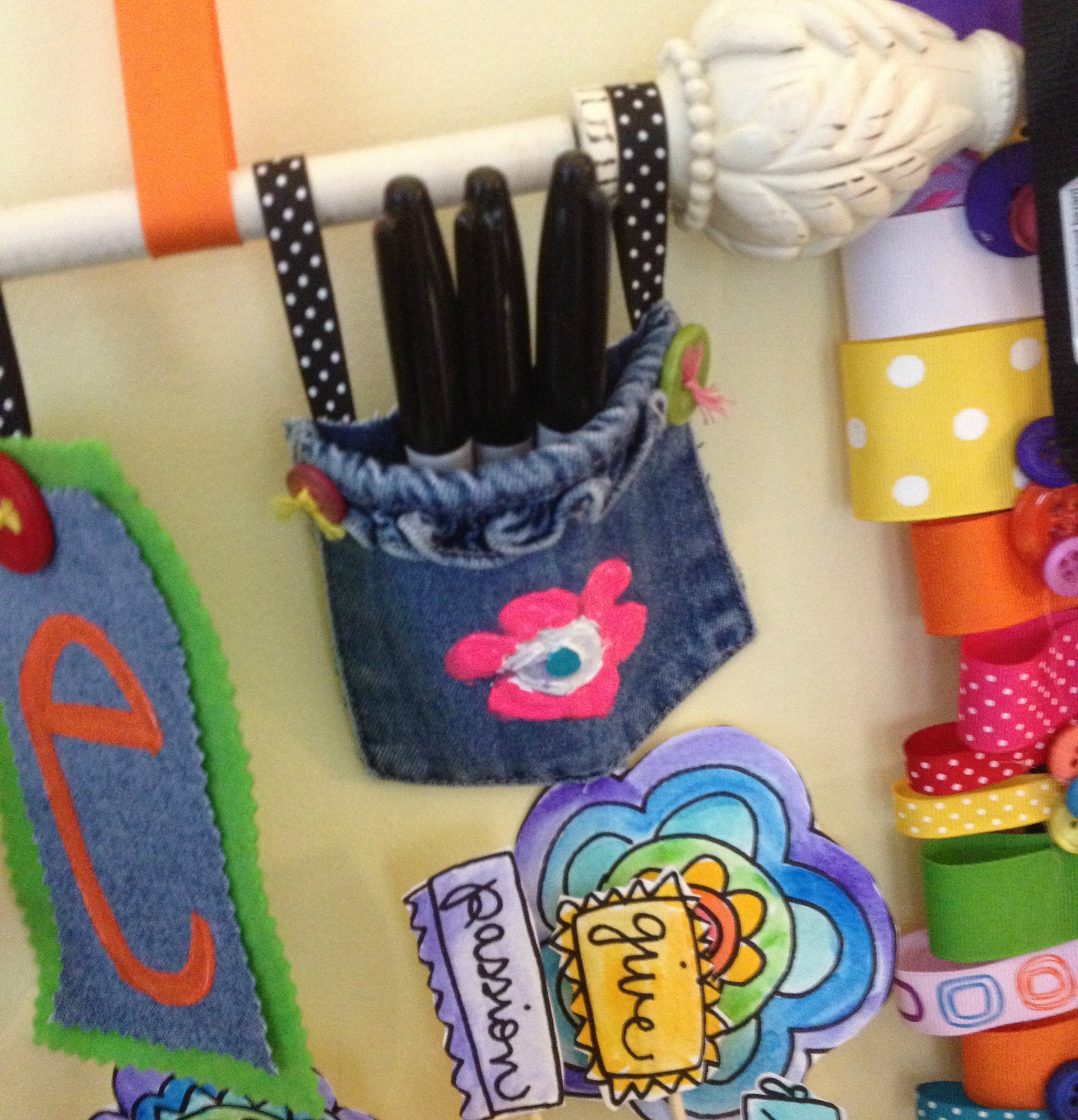 Recycled Jeans Organizer | Fun Family Crafts