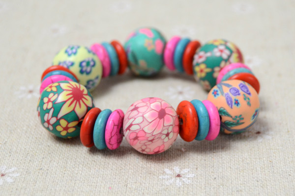 Stretch Bracelet with Polymer Clay | Fun Family Crafts