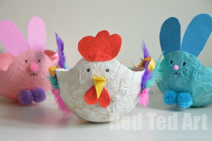 Hen and Bunny Easter Baskets | Fun Family Crafts