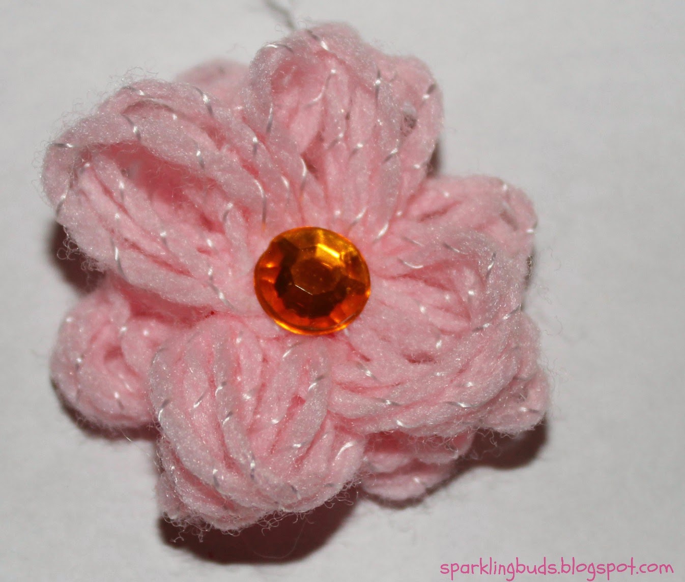 Rubber Band Loom Yarn Flower | Fun Family Crafts