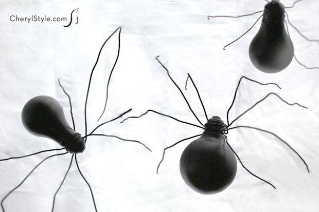 Halloween Light Bulb Spiders | Fun Family Crafts