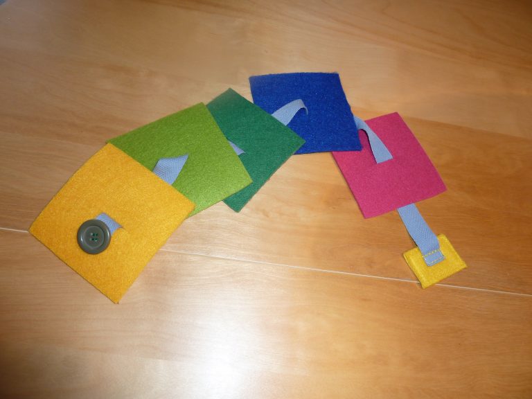 Colorful Button Snake | Fun Family Crafts