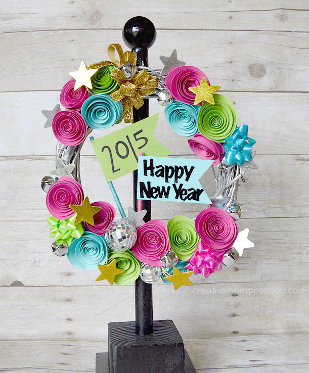 Happy New Year Wreath | Fun Family Crafts