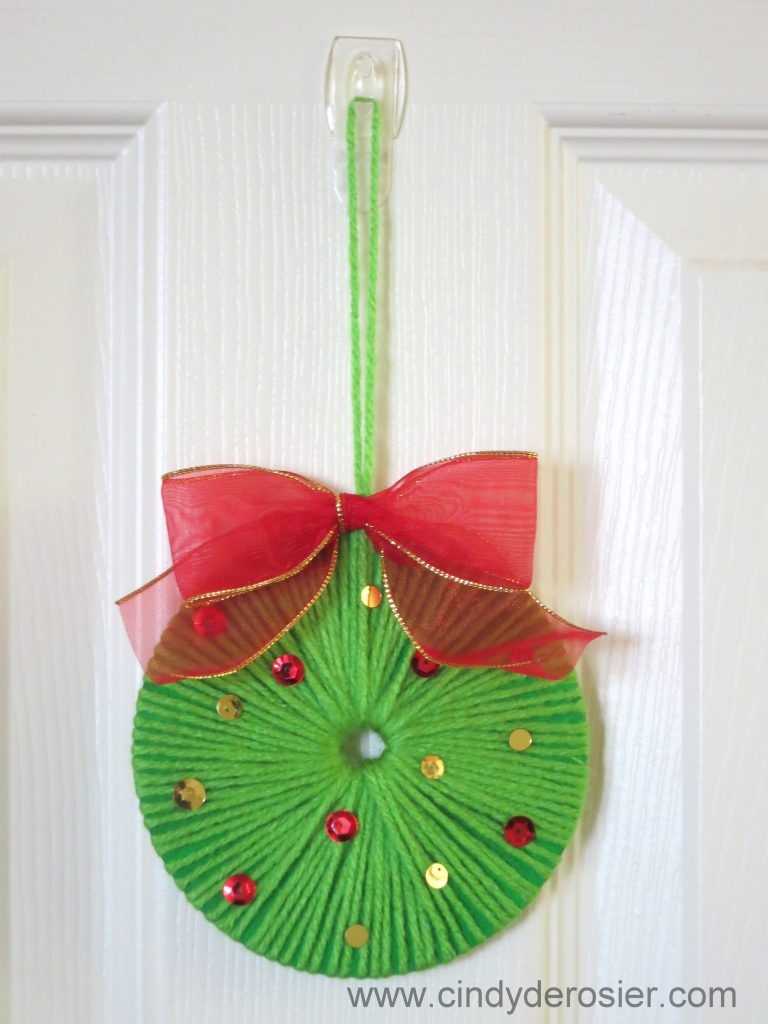 CD Wreath | Fun Family Crafts