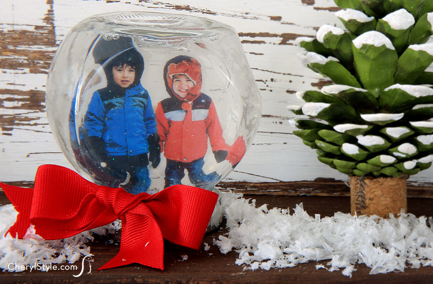 Personalized Mini Snow Globe | Fun Family Crafts