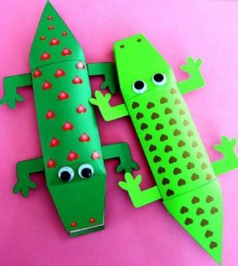 Alligator Valentine Candy Box | Fun Family Crafts