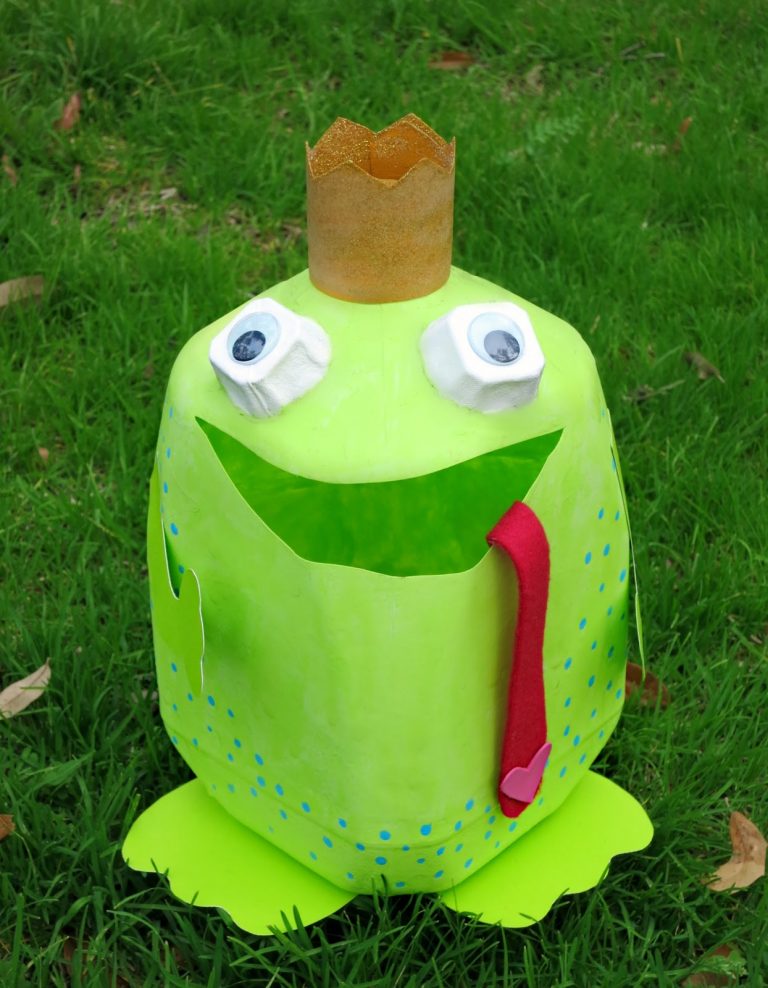 Frog Prince Valentine Holder | Fun Family Crafts