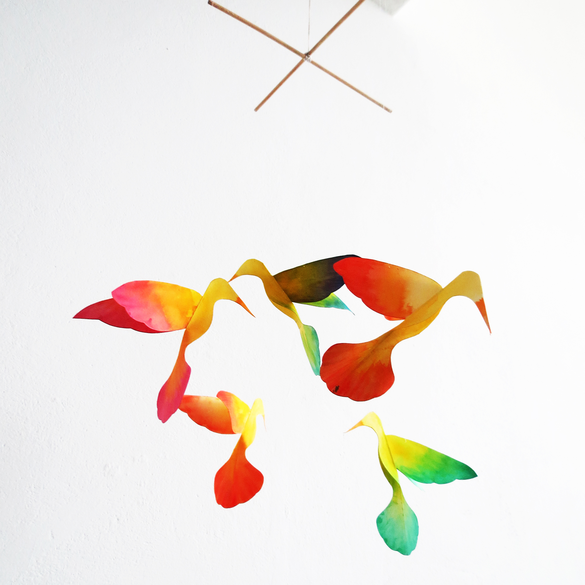 Hummingbird Mobile | Fun Family Crafts