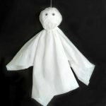 Tissue Ghost | Fun Family Crafts