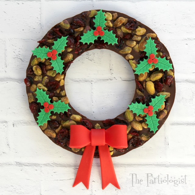 Cranberry Chocolate Wreath | Fun Family Crafts