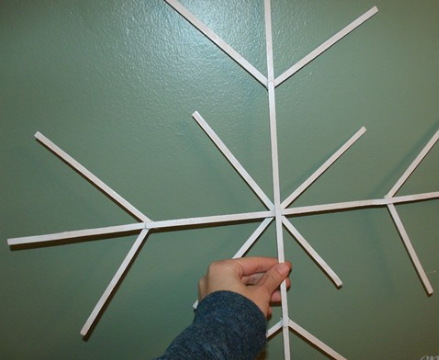 Stir Stick Snowflakes | Fun Family Crafts
