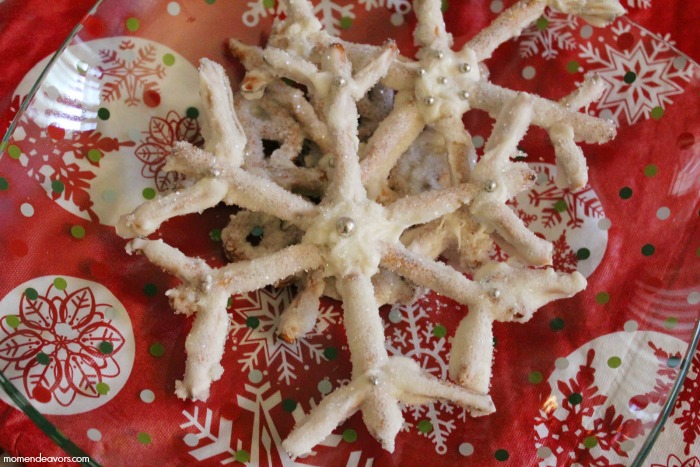 Pretzel Snowflakes | Fun Family Crafts