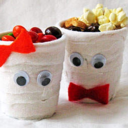 Yummy Mummy Treat Cups | Fun Family Crafts