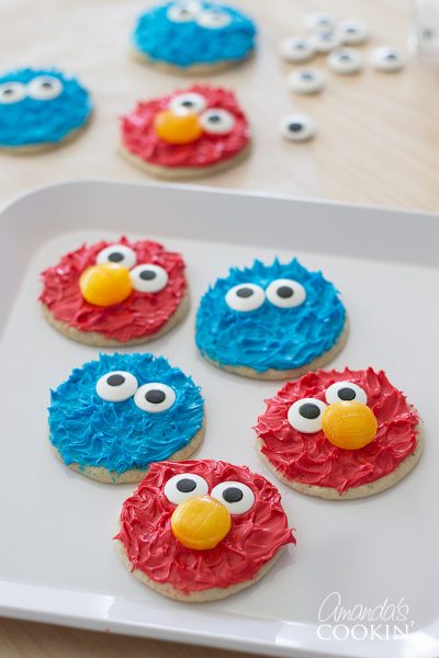 Cookie Monster and Elmo Cookies | Fun Family Crafts