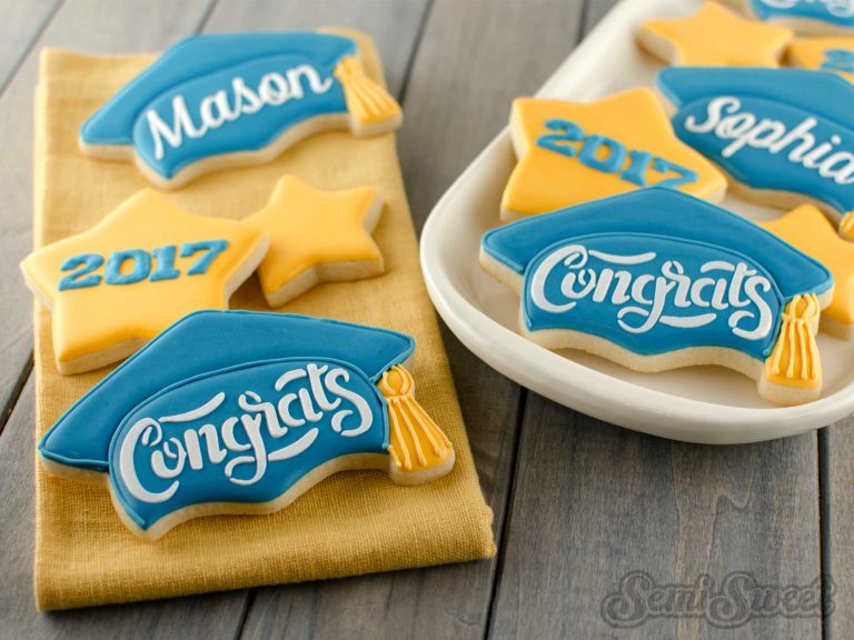 Graduation Cap Cookies | Fun Family Crafts